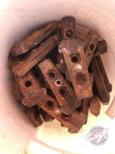 K134, Bourgault Knock On Clips