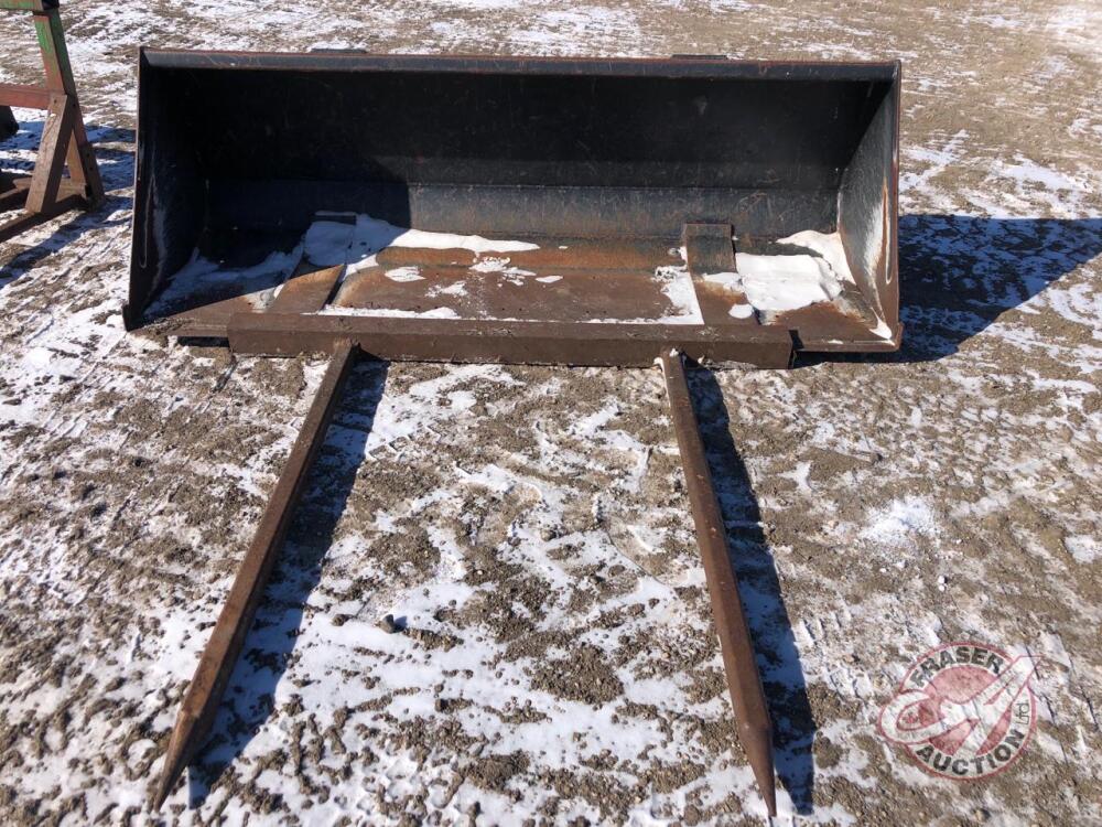 K128, 7 ft Bucket w/ Bale Forks