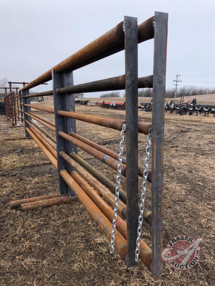 K119, 30ft Free Standing Panel