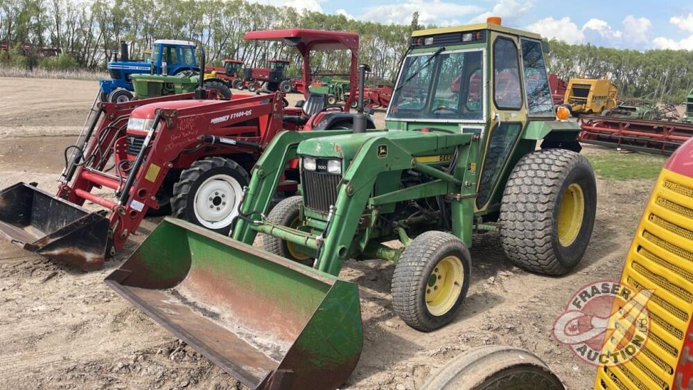 JD 950 MFWD tractor, S/N S026136, F111 **Keys - Office**