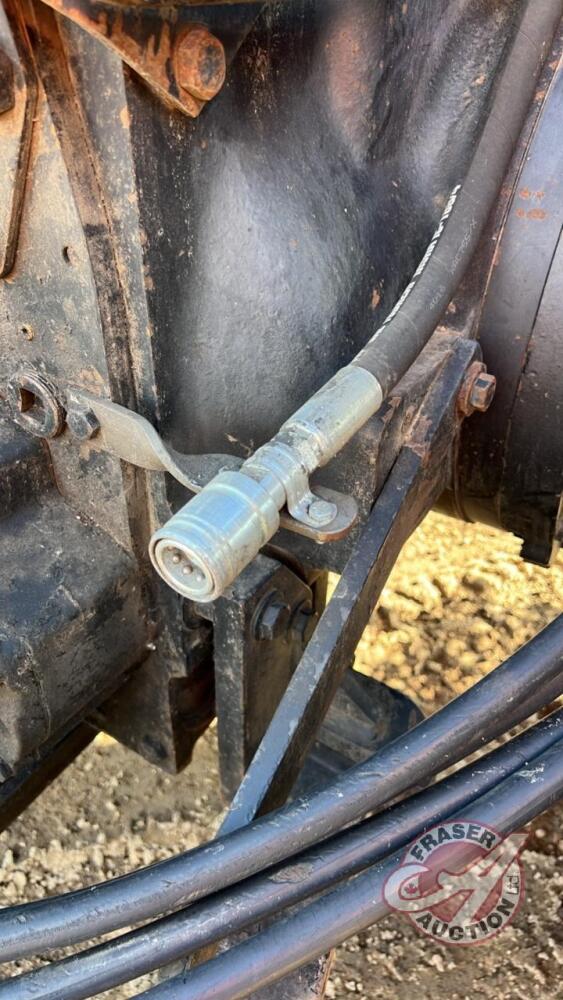 IH 5088 2WD tractor, S/N 5820, F146