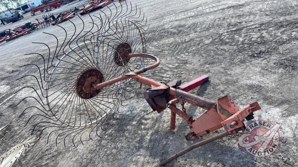 2 wheel 3pt hay rake, F149