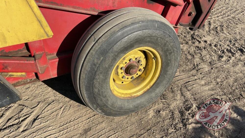 NH 850 Chain baler, S/N 459119, H129 ***Control Box - Office Shed***