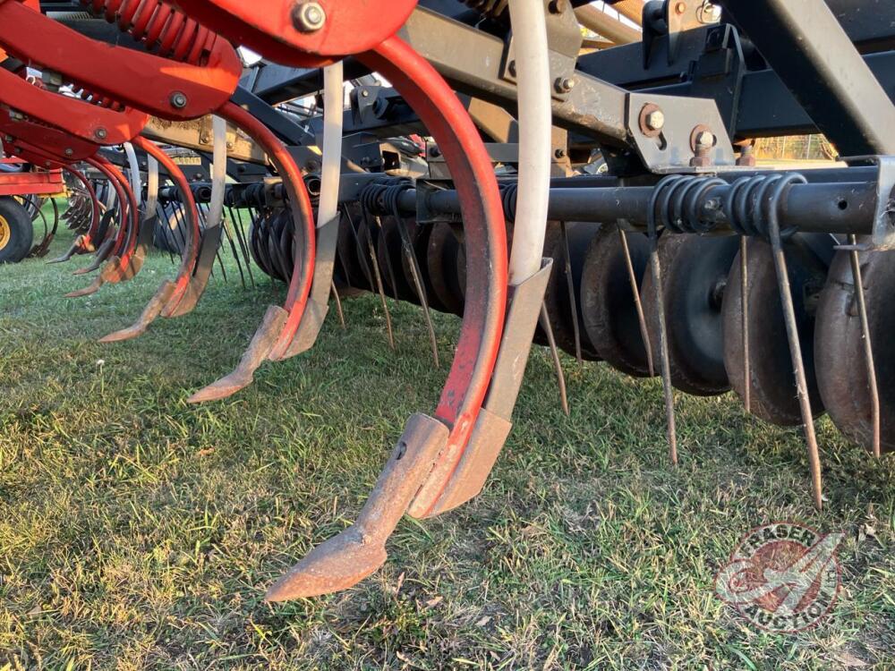 30' Flexi-Coil 5000 Air Seeder w/ Flexi-Coil 1130 Air Cart, K42