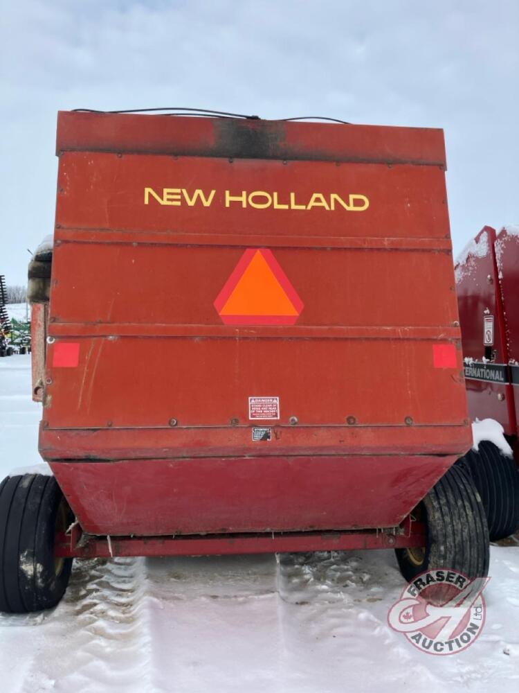 NH 855 Rnd Baler, K81