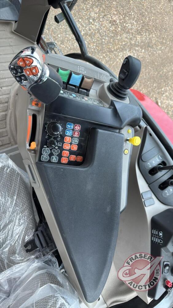 CaseIH 130 Vestrum MFWD tractor, s/nHLRVE13ATMLW11535, H32 **Key Manual ...