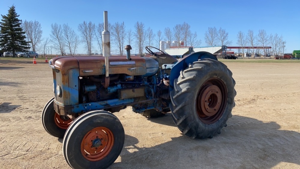 Fordson super major 2WD tractor, F49 ***KEYS***