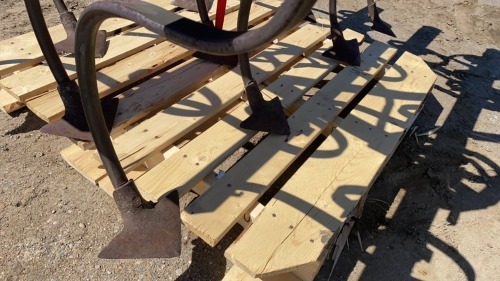 5ft 3pt s shank cultivator with spare shank and shovel assemblies, f32