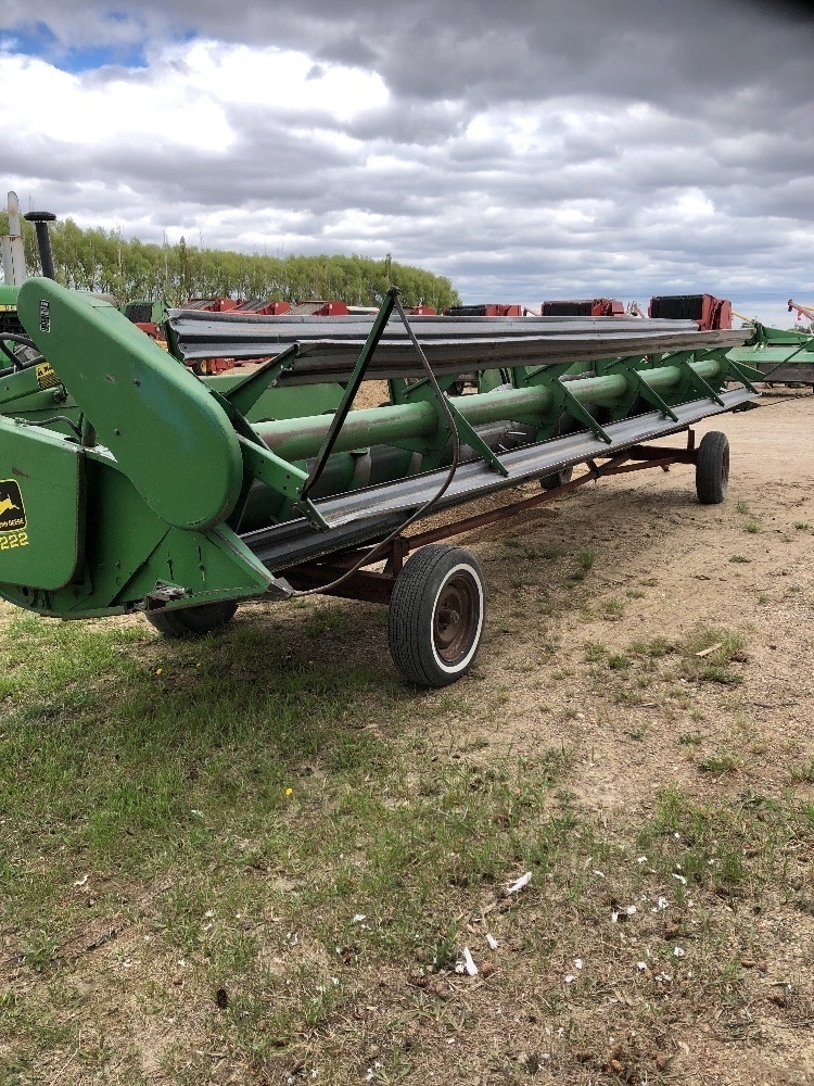 22’ JD 222 Straight cut header w/batt reel, s/n 437685 F156