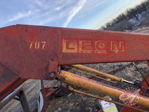 707 Leon front end loader and mounting brackets, frame off 1066 IH with ...