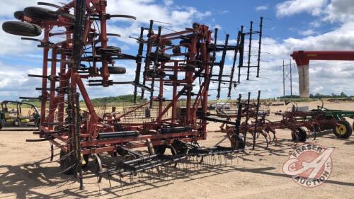49ft Case IH 5600 Chisel plow with Degelman 3 bar harrows, no shovels ...