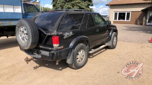2004 GMC Jimmy ZR2 4x4 Sport Utility, Black, 249,661 showing, VIN ...