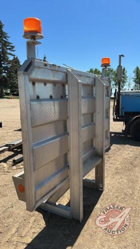 Magnum headache rack with mounting brackets - off a 2004 Peterbilt ...