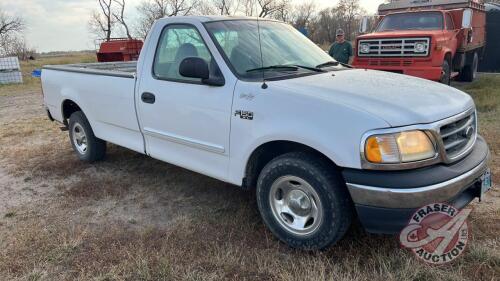 2001 Ford F-150 XL 2WD reg cab truck, 174,674 showing, *SAFETIED* VIN ...