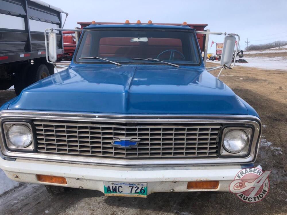 1971 Chevrolet Custom 30 1 ton grain truck, K99, 32944 miles showing ...