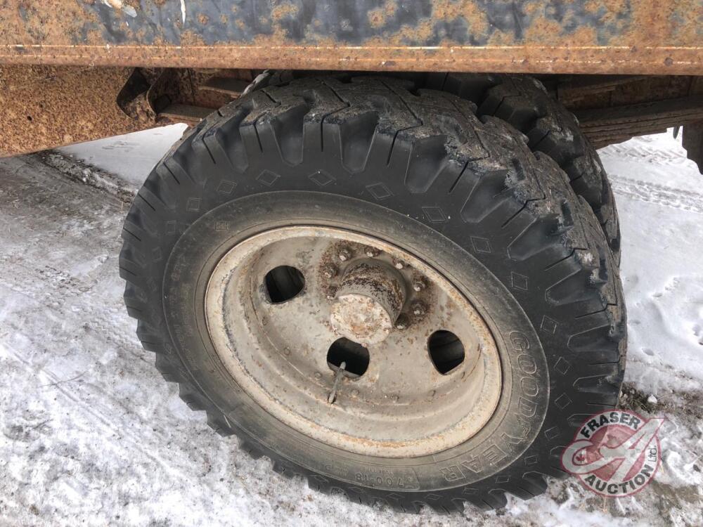 1971 Chevrolet Custom 30 1 ton grain truck, K99, 32944 miles showing ...