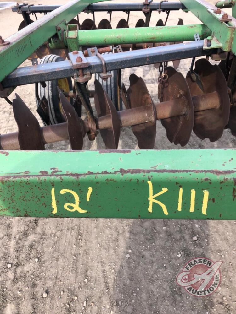 12ft JD 210 tandem disc, K111